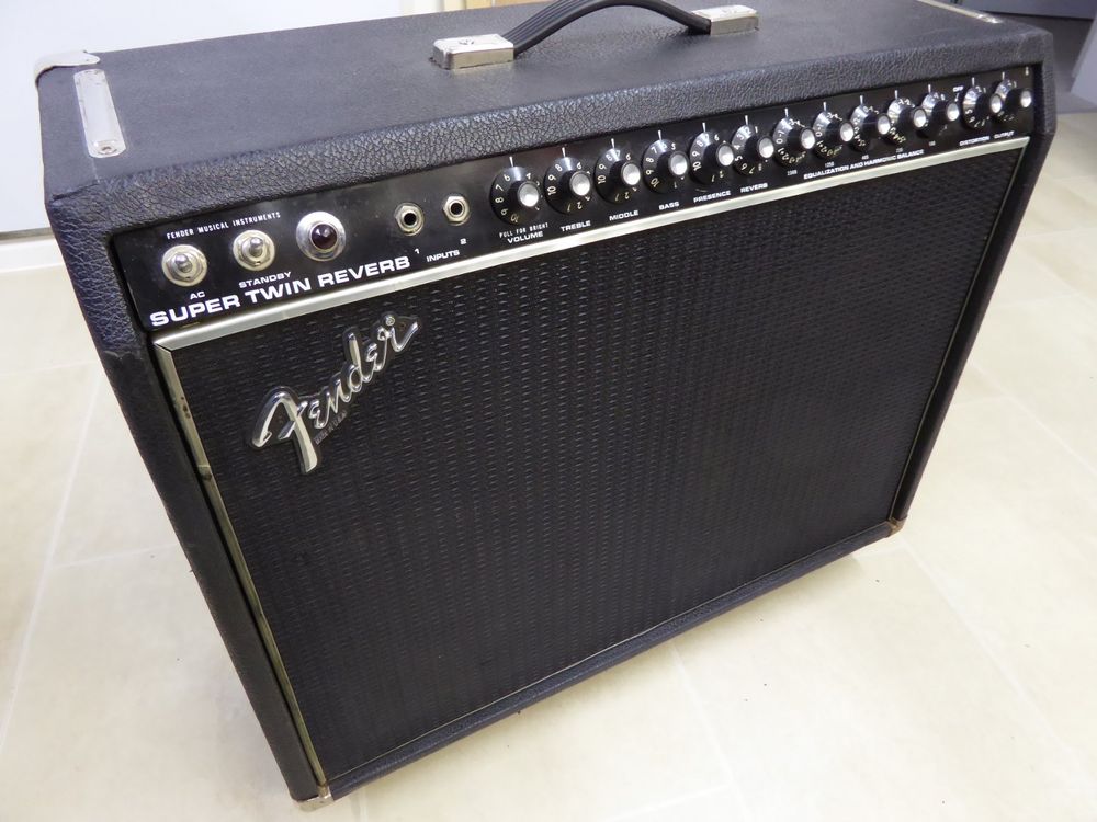 Fender Super twin reverb Vollröhren Gitarren Amp (Gebraucht) in Hinwil ...