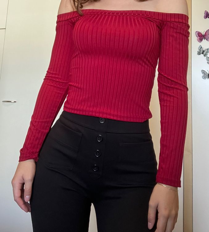 Cropt Top rot (Gebraucht) in Henau für CHF 3 – mit Lieferung auf ...