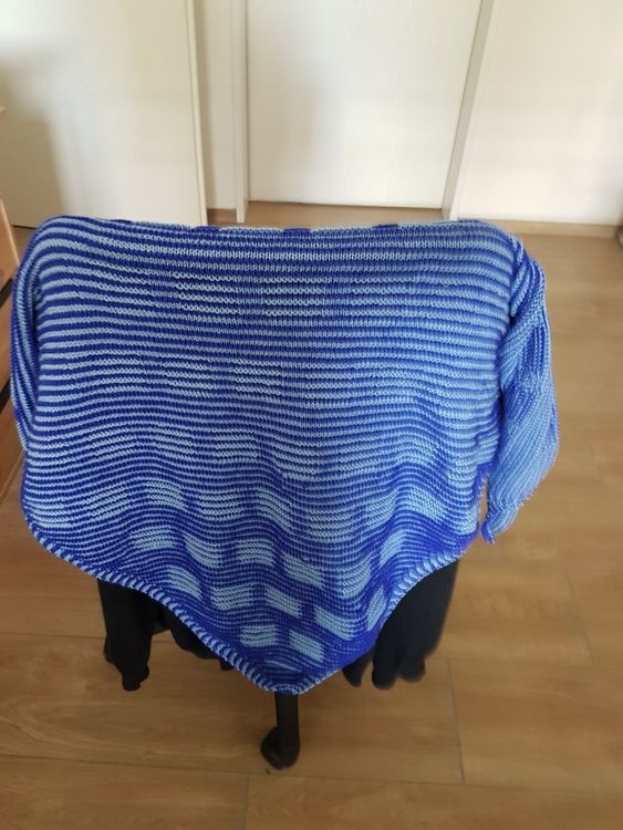 Dreieckstuch /selbst gestrickt / Schattenstricken (Neu (gemäss Beschreibung)) in Brittnau für ...