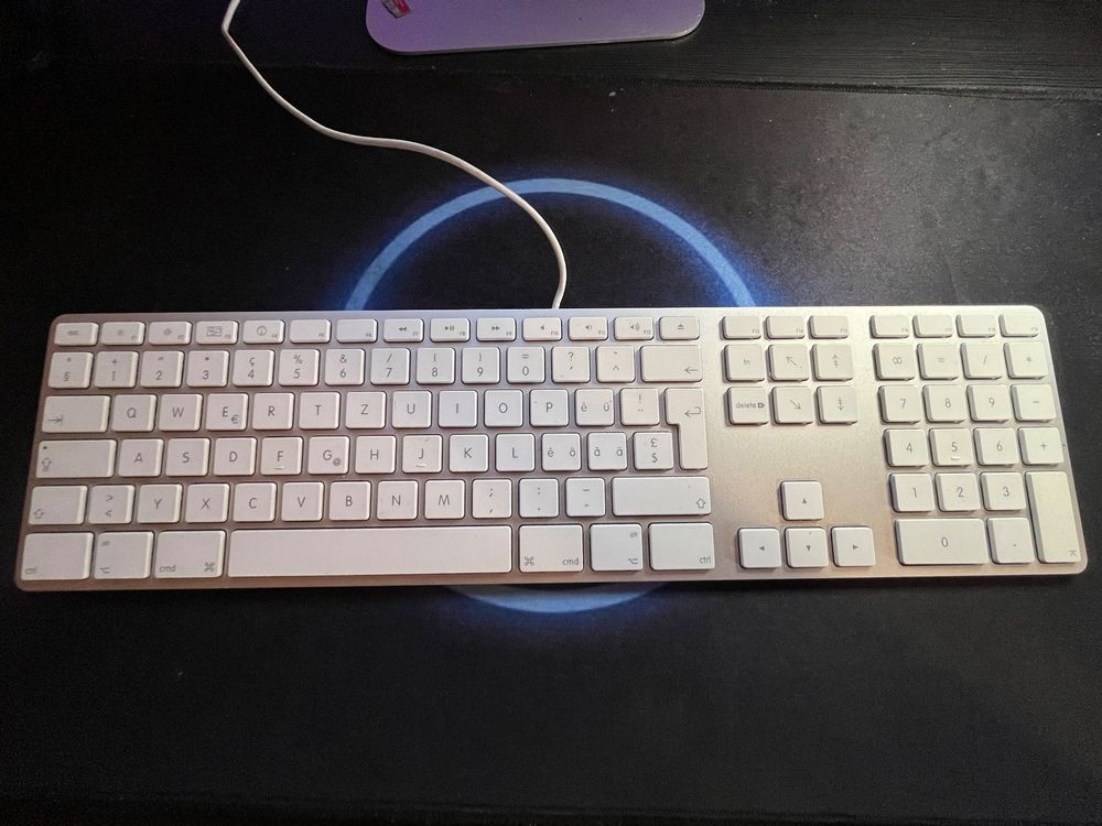 Clavier Apple CH-DE Usb Numérique (D'occasion) à zweisimmen pour CHF 30 ...