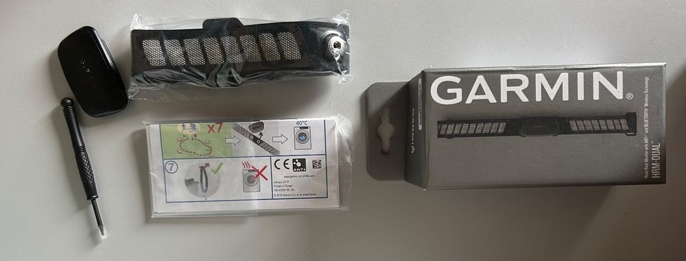 GARMIN HRM-Dual Premium-Herzfrequenz-Brustgurt / Pulsmesser (Neu und ...