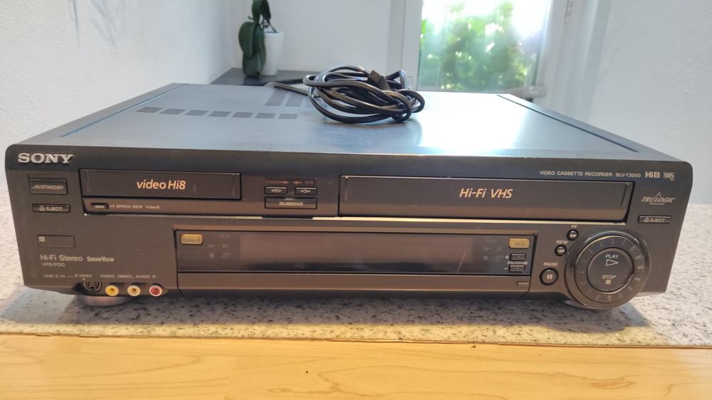 Video Hi8 & VHS Recorder SLV-T2000VC von SONY | Acheter sur Ricardo