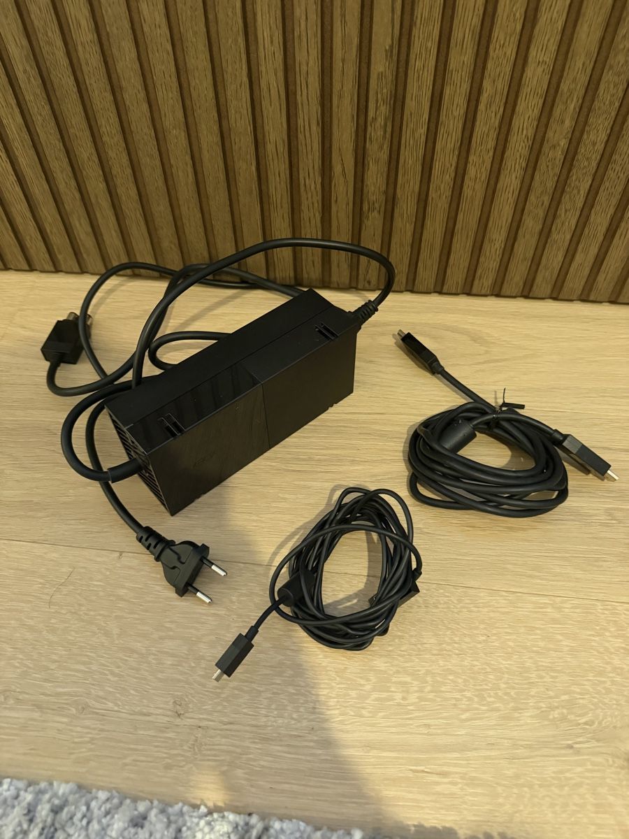 Xbox One mit Kinect und Minecraft Story Mode und Controller (Gebraucht ...