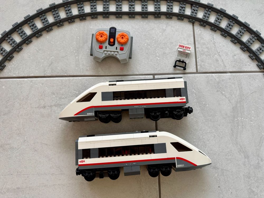 LEGO City 60051 Zug Eisenbahn Schnellzug Train ICE (Gebraucht) in ...