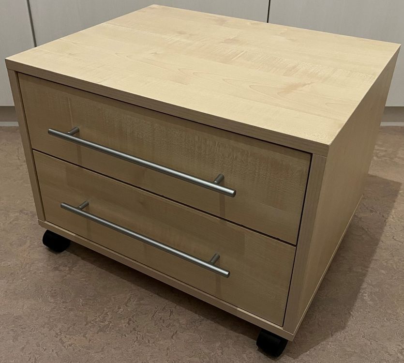 Nachttisch (fahrbar mit 2 Schubladen) (Gebraucht) in Oberägeri für CHF 18 – nur Abholung auf ...