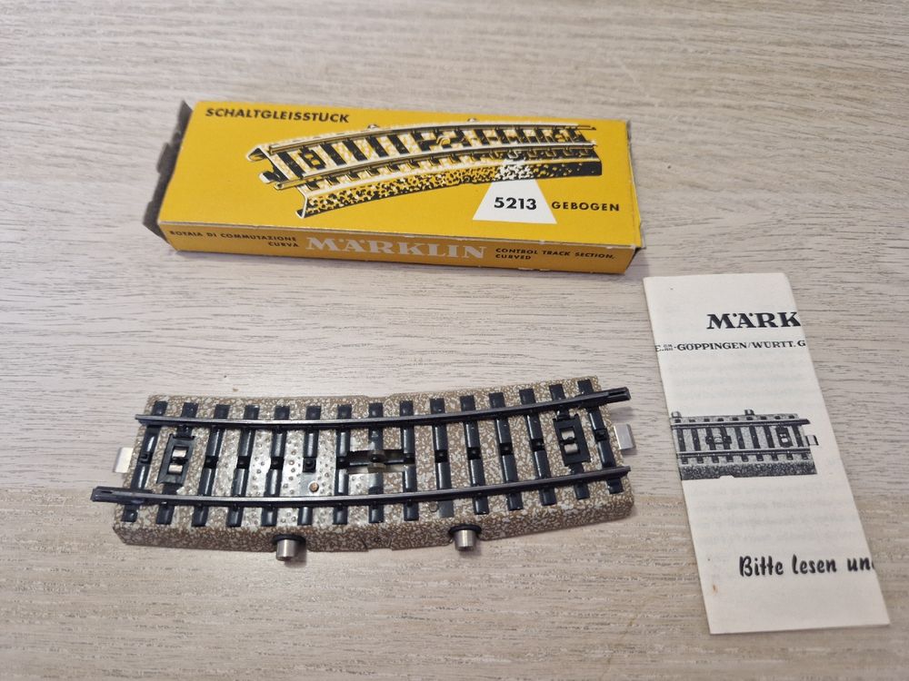 Märklin 5213 Schaltgleis M H0 (Gebraucht) in St-Aubin-Sauges für CHF 10 ...