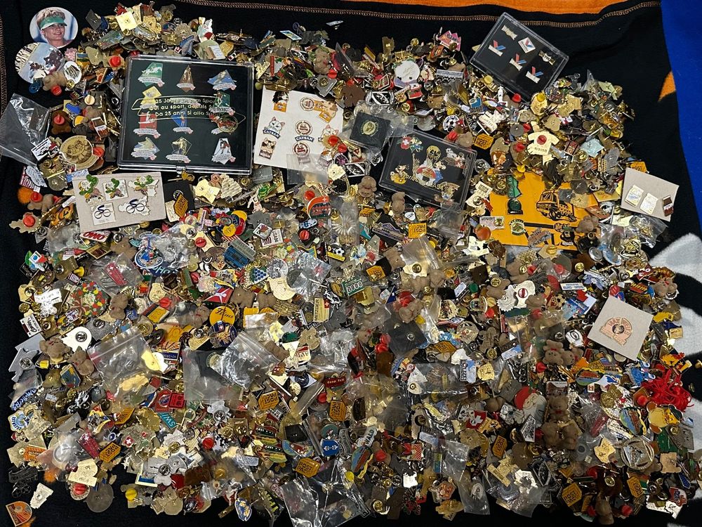 10.190 kg Pins Sammlung Lot (Gebraucht) in Deitingen für CHF 179 – mit ...