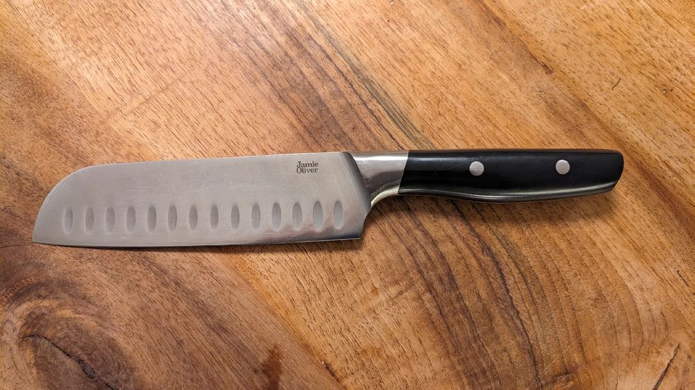 Jamie Oliver Kochmesser Edelstahl Santoku Messer (Gebraucht) in Feldbach für CHF 15 – mit ...