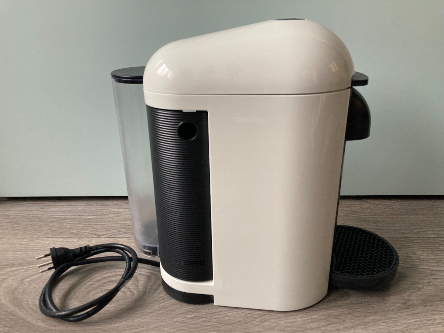 Nespresso / Vertuo Plus GCB2 / Weiss / wie neu / inkl. OVP (Gebraucht ...