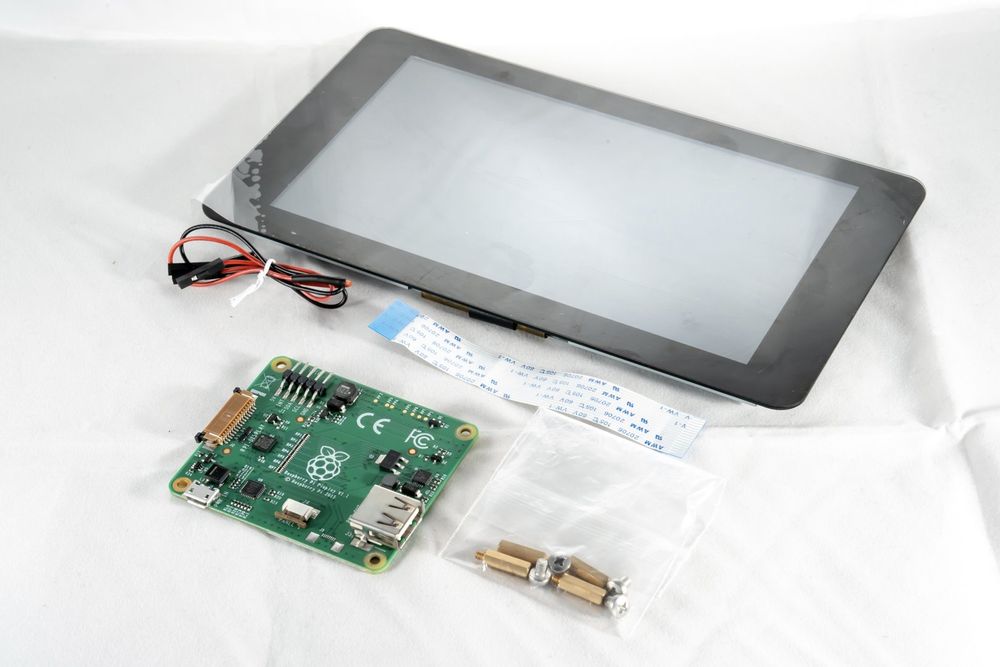 Original Raspberry Pi 7" Touchscreen Display + Case (Neu (gemäss ...