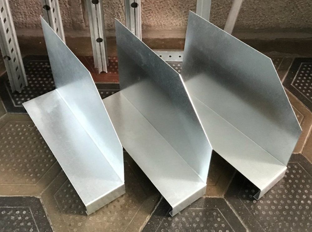 3x Buchstützen 300 mm Errex Regal Zubehör (Gebraucht) in Zürich für CHF ...