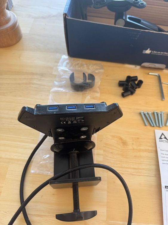 Arctic Z2 Pro Dual Monitor Arm (Gebraucht) in Dübendorf für CHF 1 – mit ...