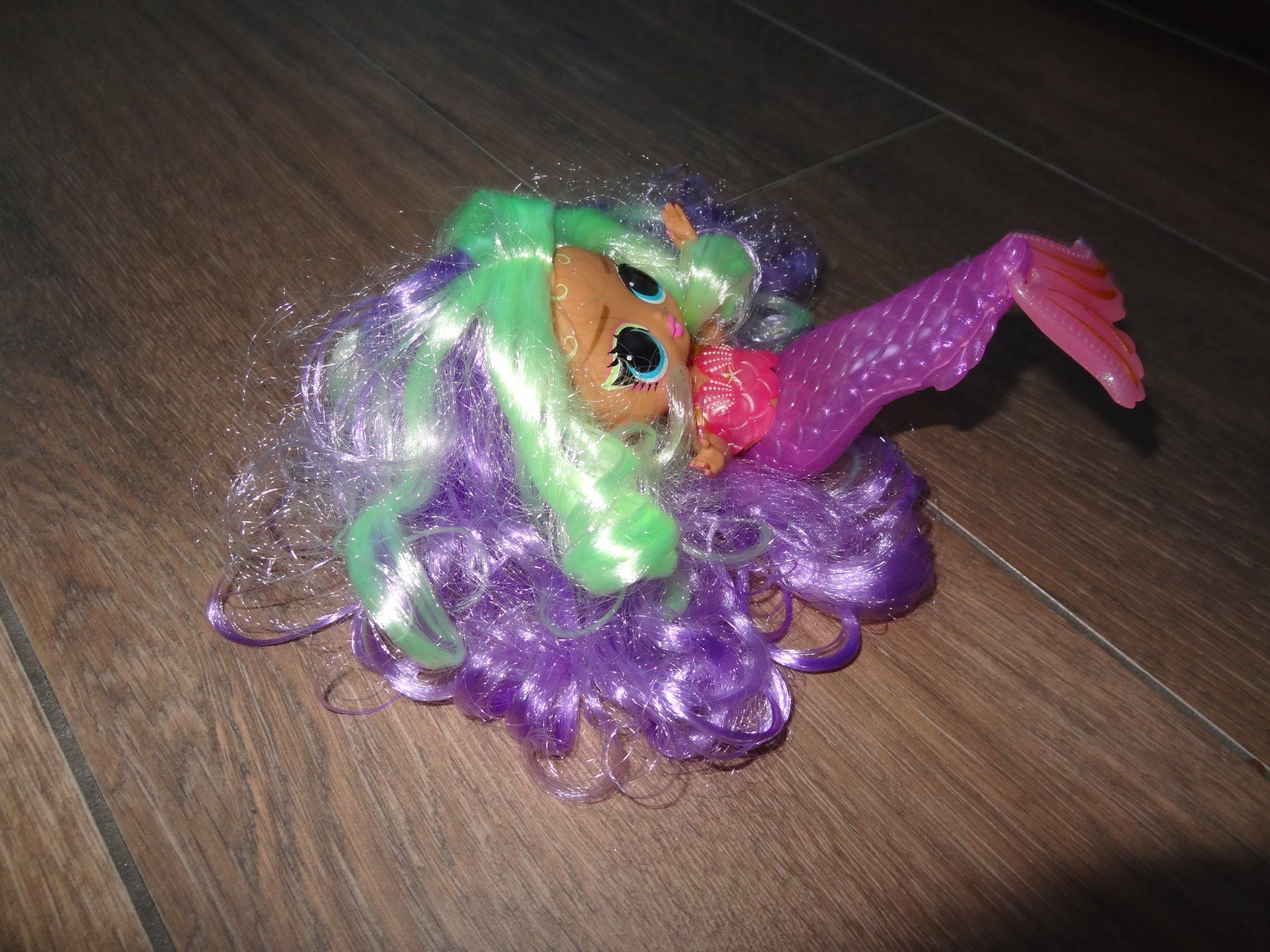 Poupée Sirène LOL Surprise, cheveux verts et violets! (D'occasion) à ...