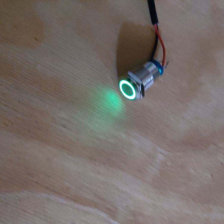 Schalter LED grün 12-24V mini 12mm | Kaufen auf Ricardo