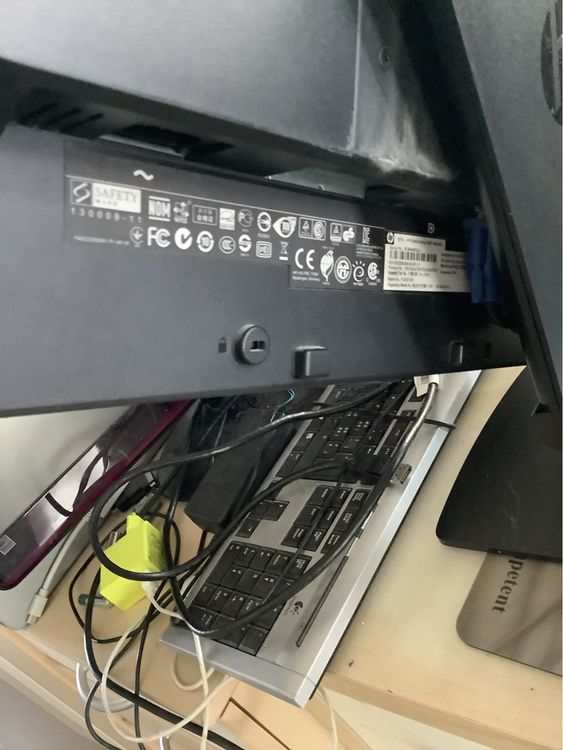 HP EliteDisplay E231 LED 23" 1920x1080 ohne HDMI Anschluss (Gebraucht ...