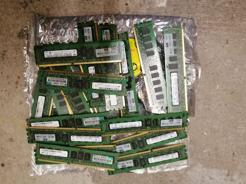 Barrette RAM 4GB pour serveur HP Itanium (Gebraucht) in Genève für CHF ...