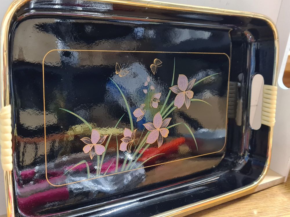 Servier Tablet, Kunststoff, 27.5x18 cm (Gebraucht) in Amriswil für CHF ...