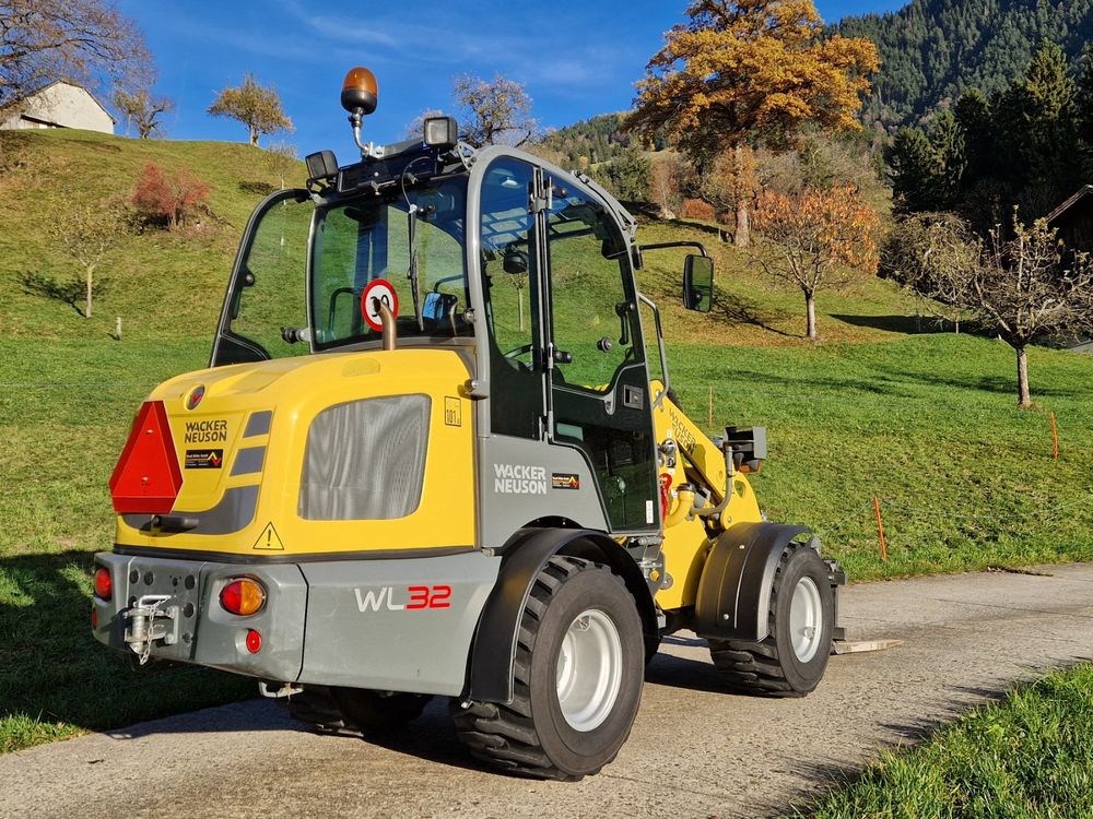 Radlader Hoflader Wacker Neuson WL 32 Weidemann Pneulader (Gebraucht ...