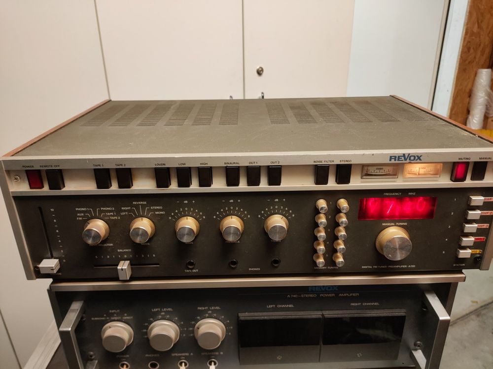 Revox Digital FM Tuner Preamplifier A720 (Defekt) in Basel für CHF 155 ...