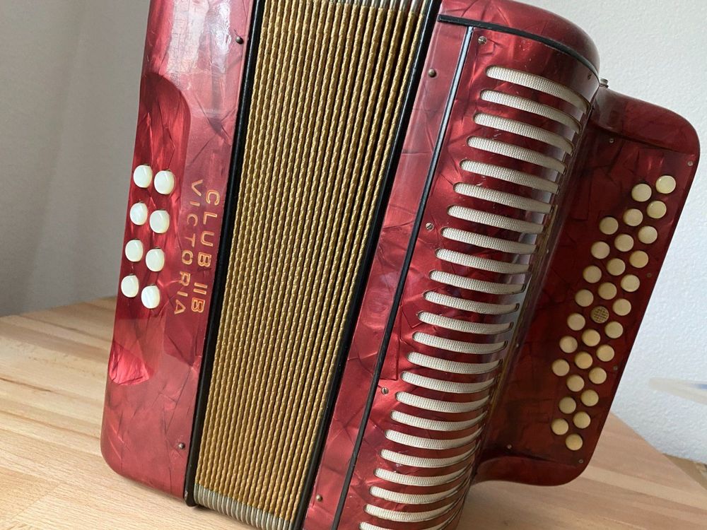 Akkordeon Hohner Club IIB Victoria | Acheter sur Ricardo