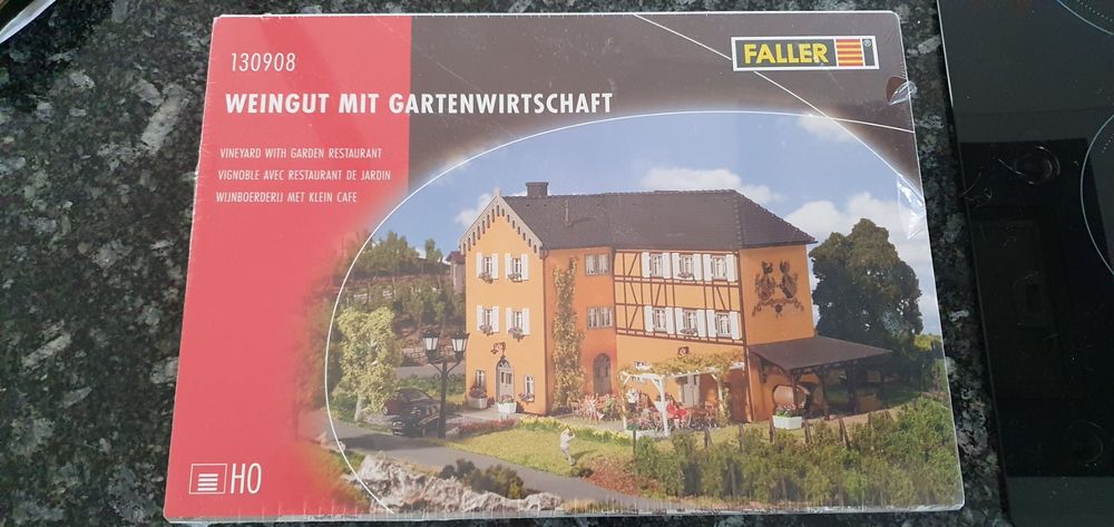Faller H0 130908 Weingut mit Gartenwirtschaft (Neu und originalverpackt ...