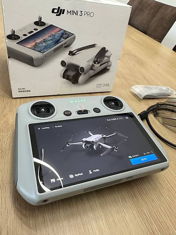 DJI MINI 3 Pro 4K Resolution (Gebraucht) in Bussigny für CHF 510 – nur Abholung auf Ricardo kaufen