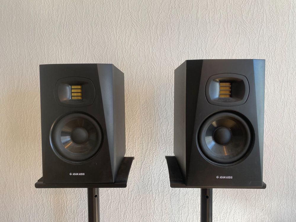 Studio-Monitore Adam T5V inkl. 2x Stative | Kaufen auf Ricardo