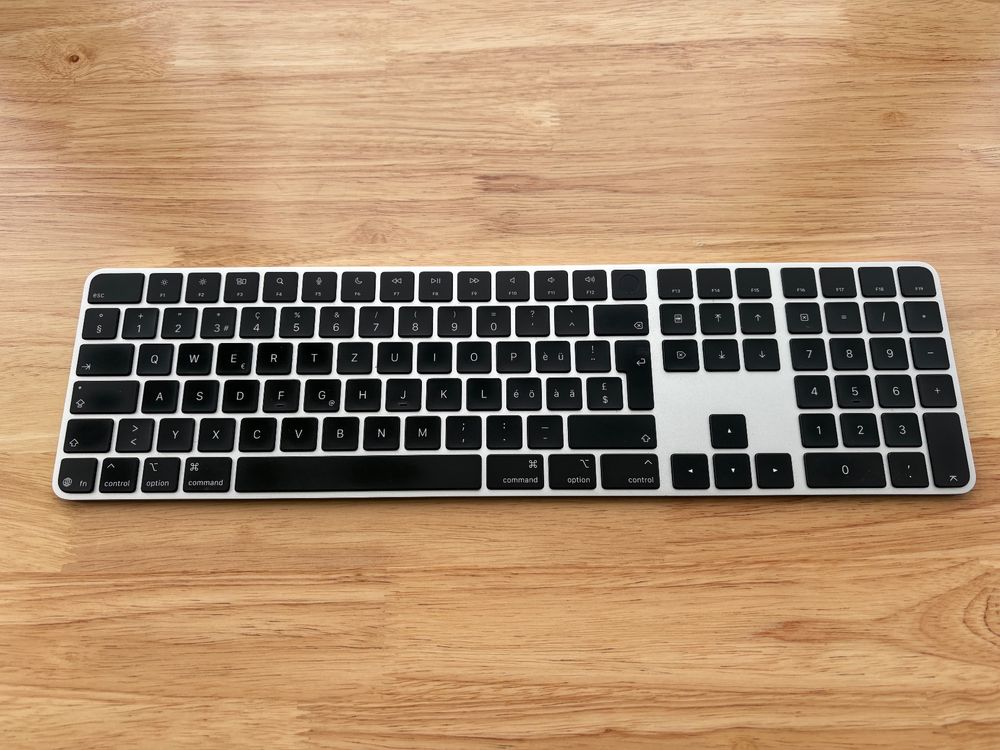 Apple Magic Keyboard mit Touch ID und Ziffern­block 2024 (Gebraucht) in ...