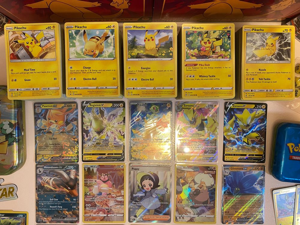 Pikachu Pokémon-Sammlung mit über 1000 Pokémon-Karten (eng) (Neu ...