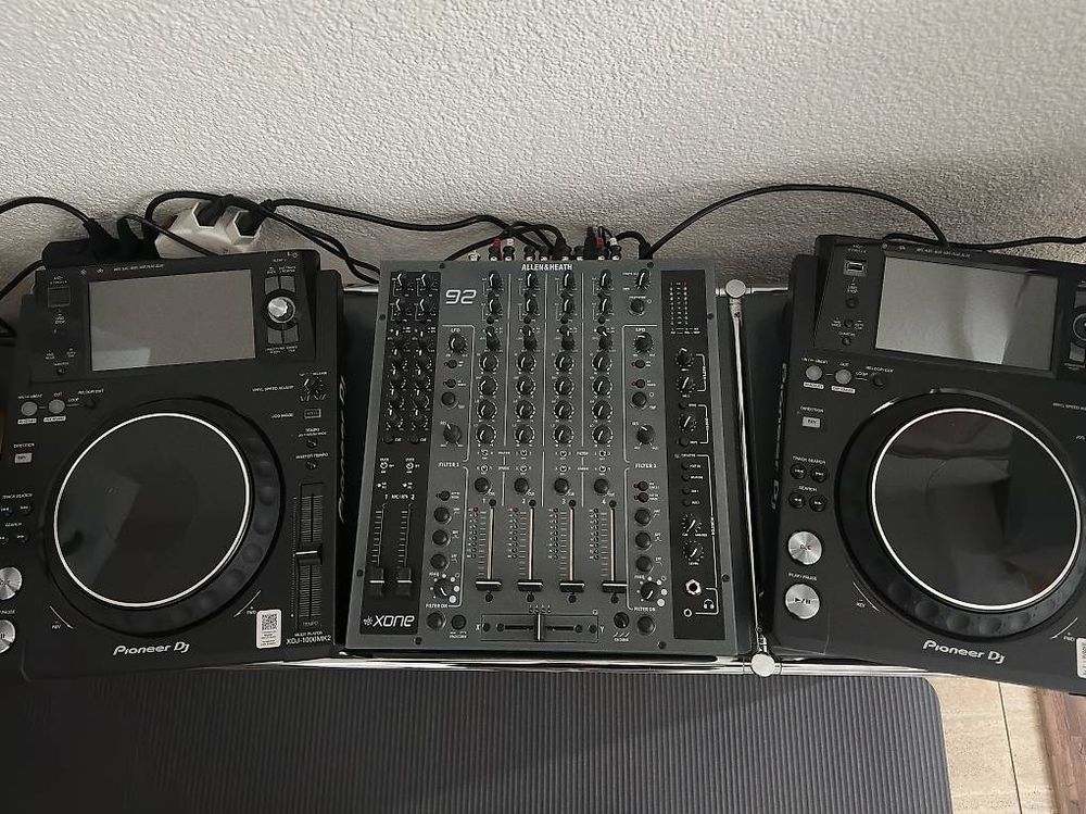 Allen & Heath Xone 92 + 2x Pioneer XDJ-1000MK2 ? Top Zustand (Gebraucht) in Binningen für CHF ...
