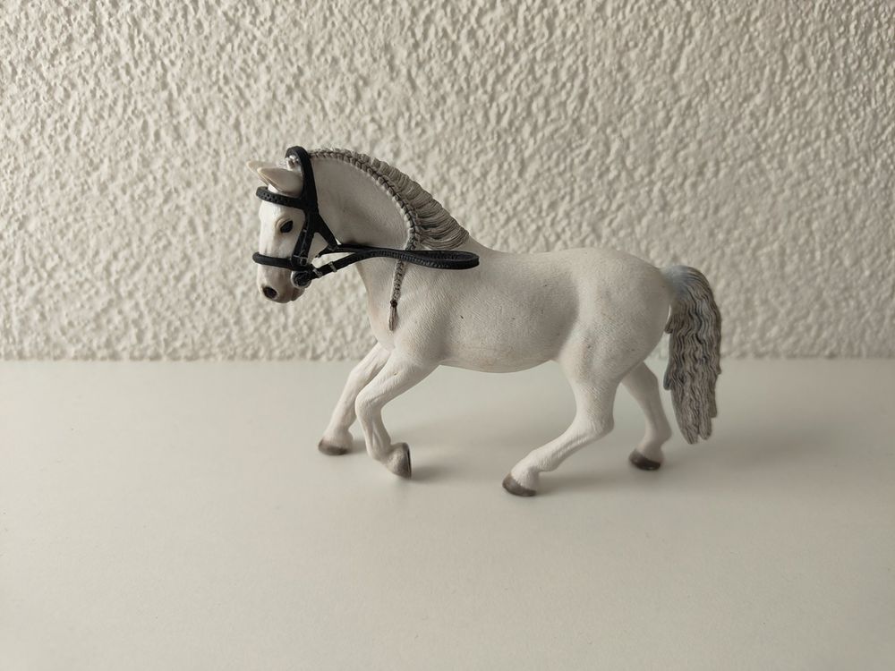Schleich Lipizzaner Stute Horse Club Bauernhof Pferde (Gebraucht) in Thalwil für CHF 5 – mit ...