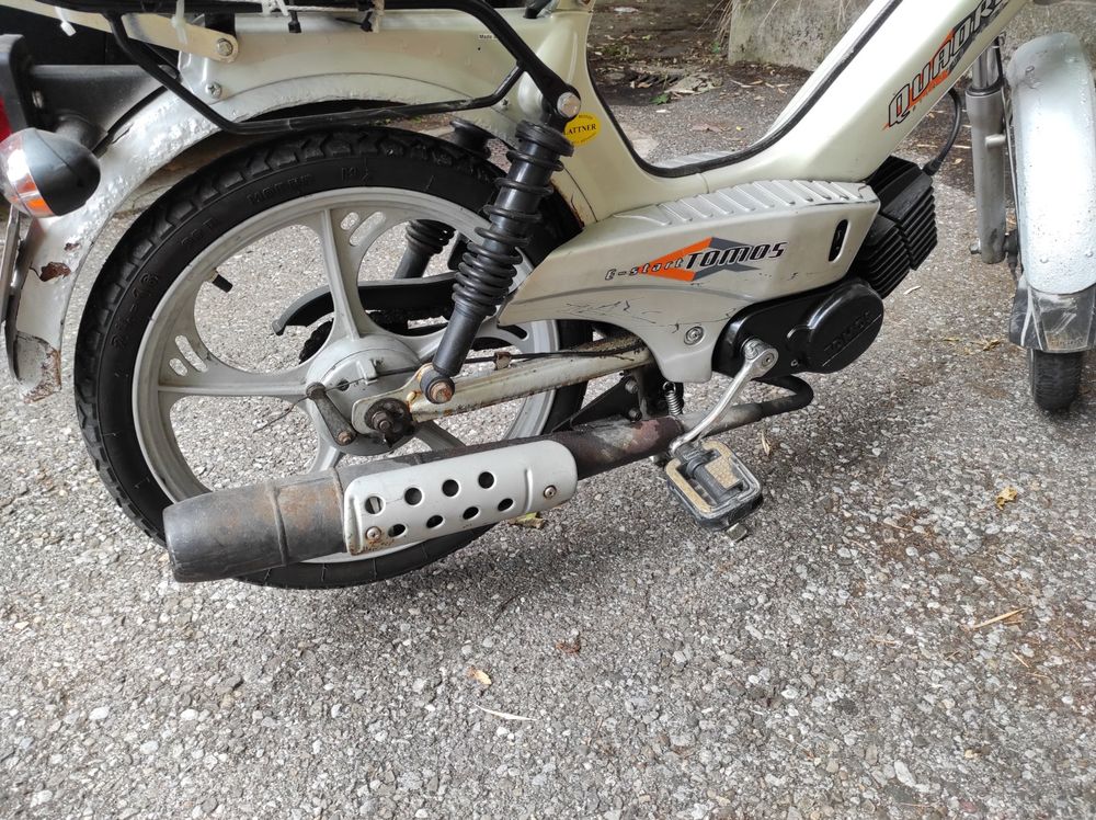 Mofa tomos quadro e-start,mit Ausweis, fahrbar.. (Defekt) in Wädenswil ...