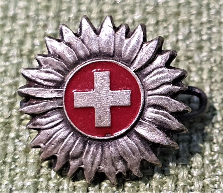 N742 - Alte Brosche Sonnenblume mit Schweizerkreuz | Kaufen auf Ricardo N742 - Alte Brosche Sonnenblume mit Schweizerkreuz | Kaufen auf Ricardo