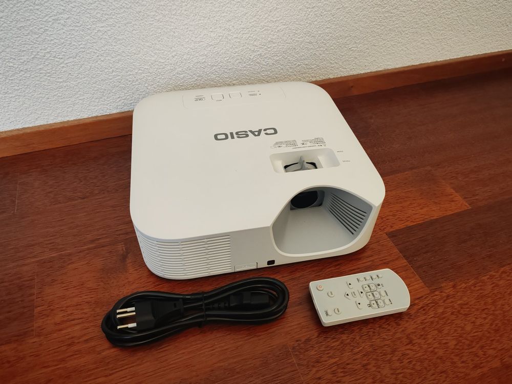 Laser-Beamer Casio XJ-V100W HDMI HD WXGA 3000 Lumen | Kaufen auf Ricardo