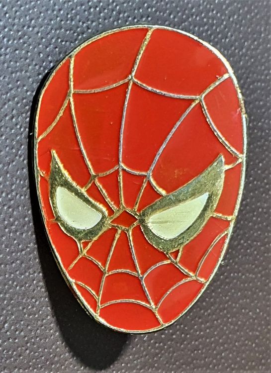 Q425 - Pin Comic Figur - Spiderman Kopf (Gebraucht) in Reinach BL für CHF 1.5 – mit Lieferung ...