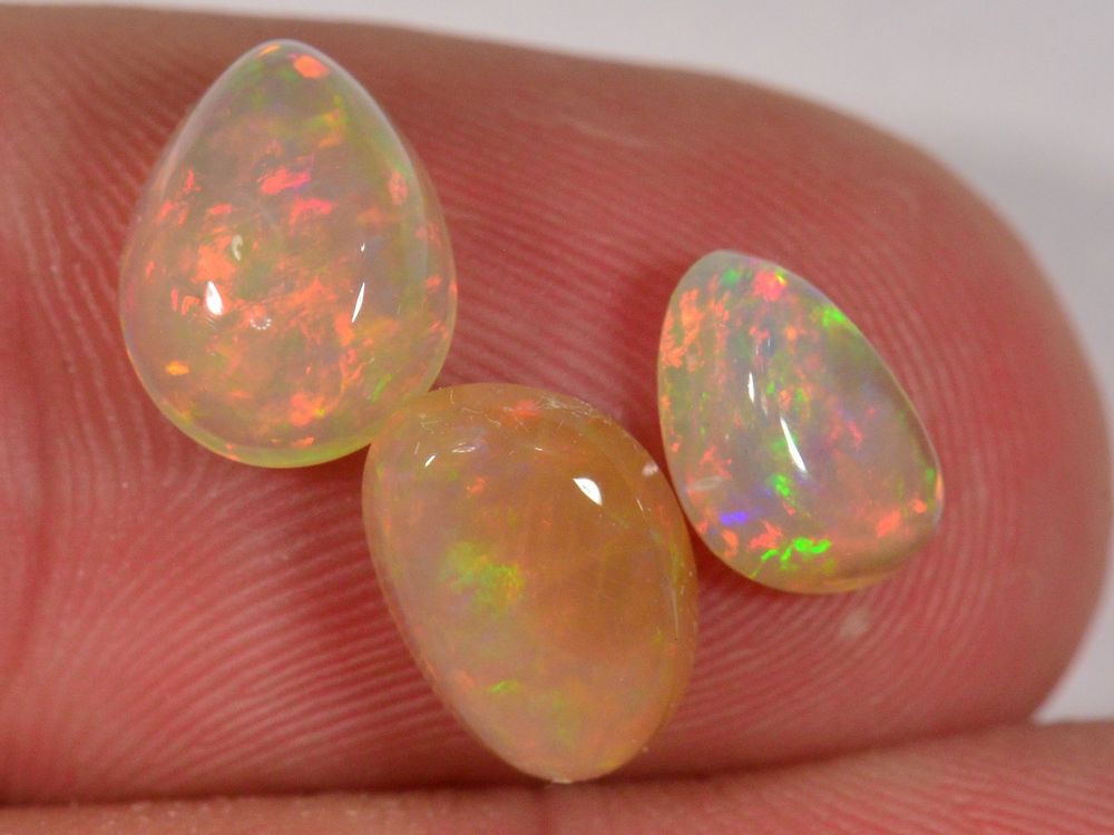 Ab 1 Fr. - 3.3 Karat - Äthiopischer Welo Opal Set (Neu (gemäss Beschreibung)) in Rüti ZH für CHF ...