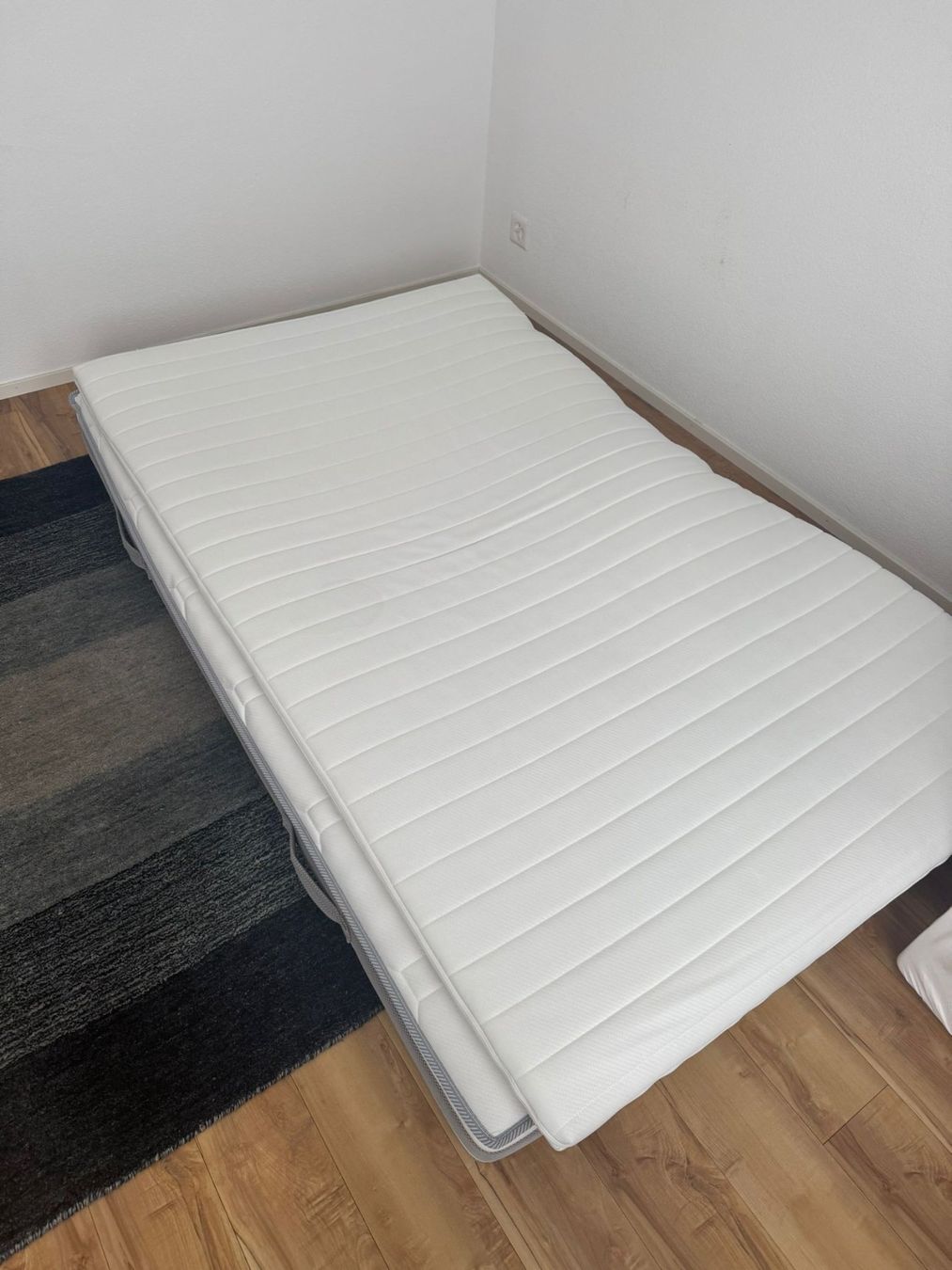 Matratze 100 X 100