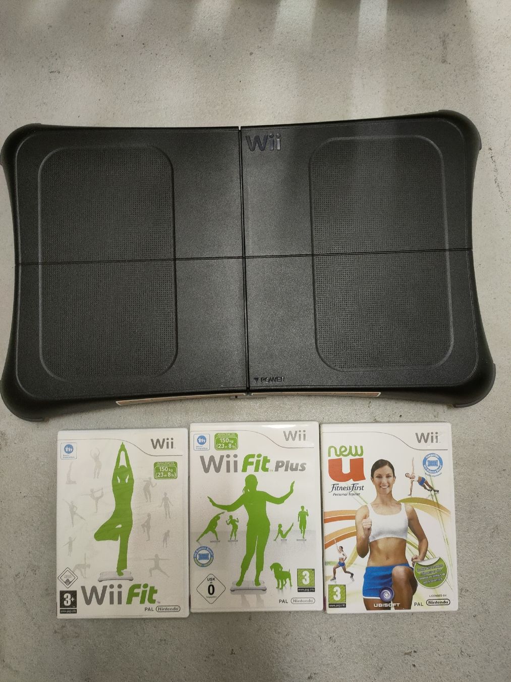 Wii Fit Set mit Balance Board und 3 Spielen – Top Zustand! (Gebraucht ...