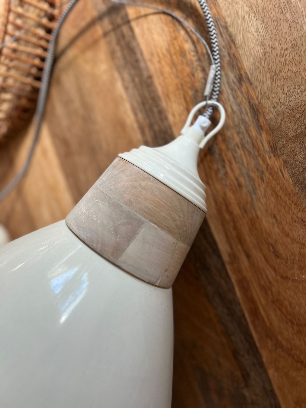Hängelampe Creme/Weiss Metall mit Holzring, Retro/Shabby ... (Gebraucht ...