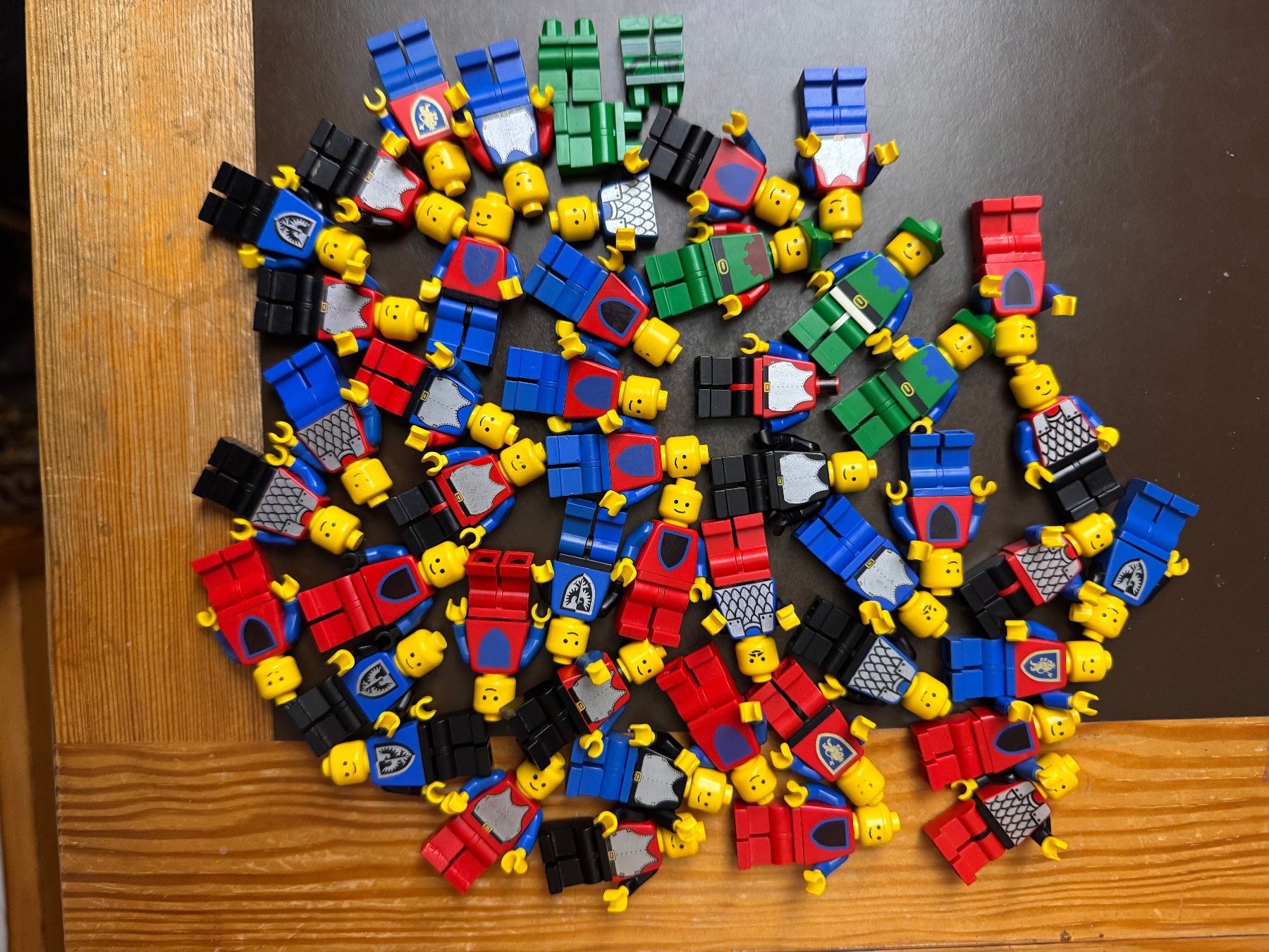 Lego Ritterfiguren alt, mit Waffen, Pferden usw. nach Bilder (Gebraucht ...