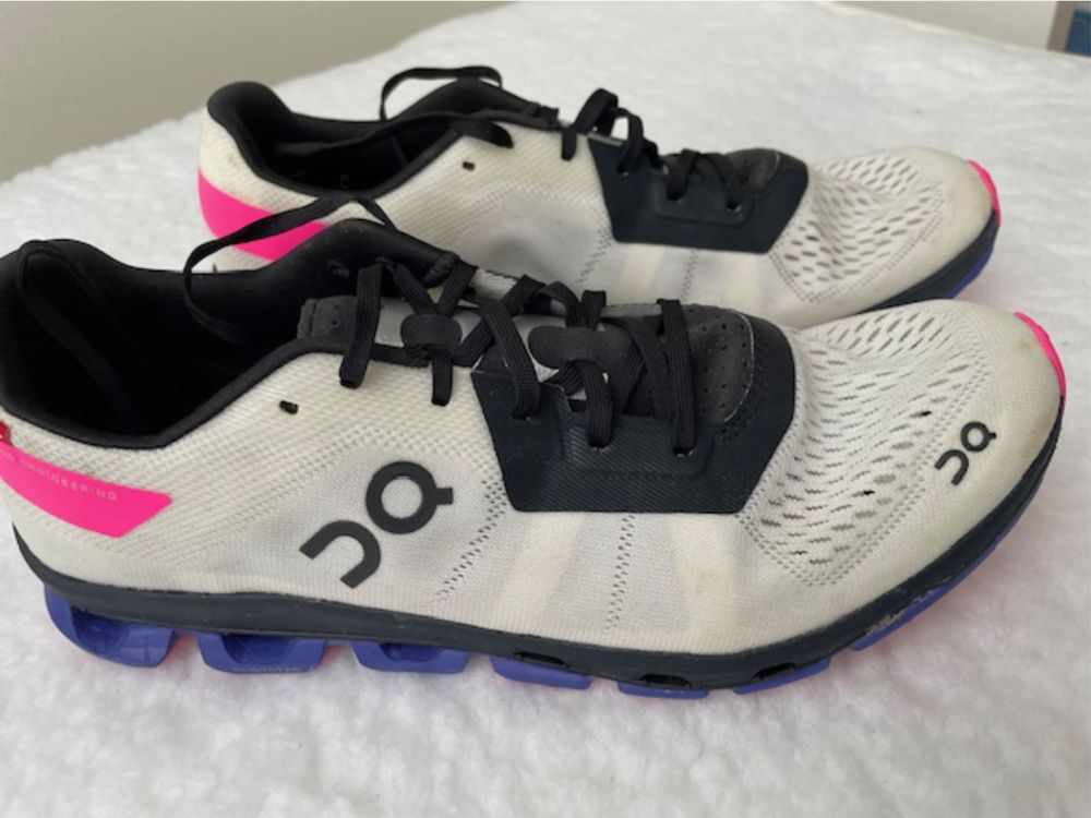 On Laufschuhe Mod. Cloudflash (Gebraucht) in Speicher für CHF 59 – mit Lieferung auf Ricardo kaufen