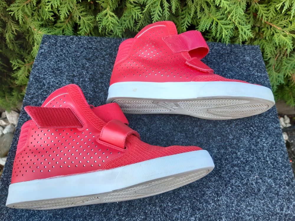 rote Nike sneakers 43 (Gebraucht) in Oberbuchsiten für CHF 12 – mit ...