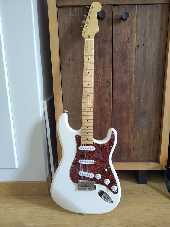 Squier Vintage Modified Strat mit Rockinger Maple Neck (Gebraucht) in ...
