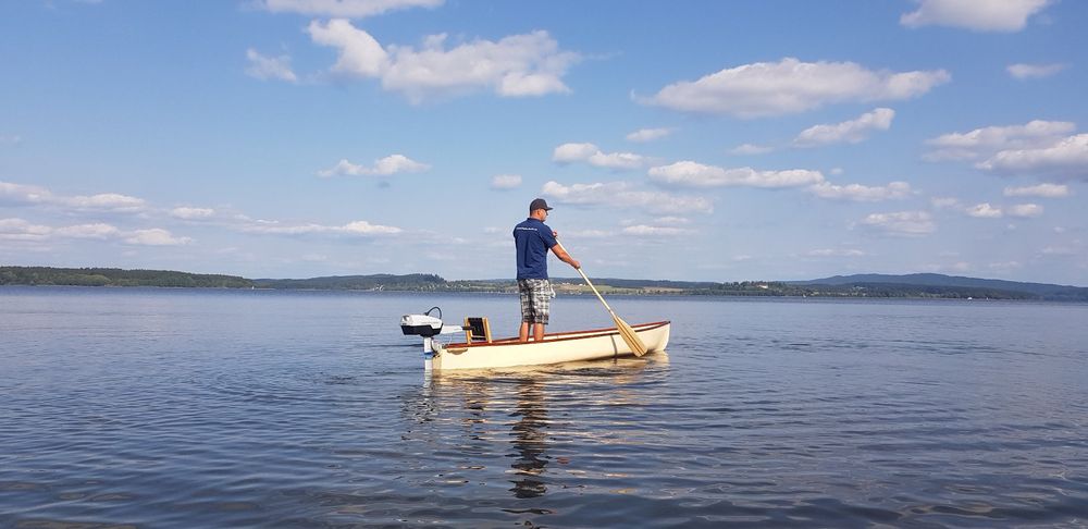 460 Open Motor Kanu 3 Sitzer GFK Kanu mit Mahagoni LAGERND (Neu und ...