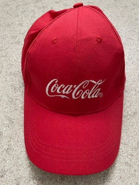 Coca Cola Cape (Gebraucht) in Elgg für CHF 1 – mit Lieferung auf ...