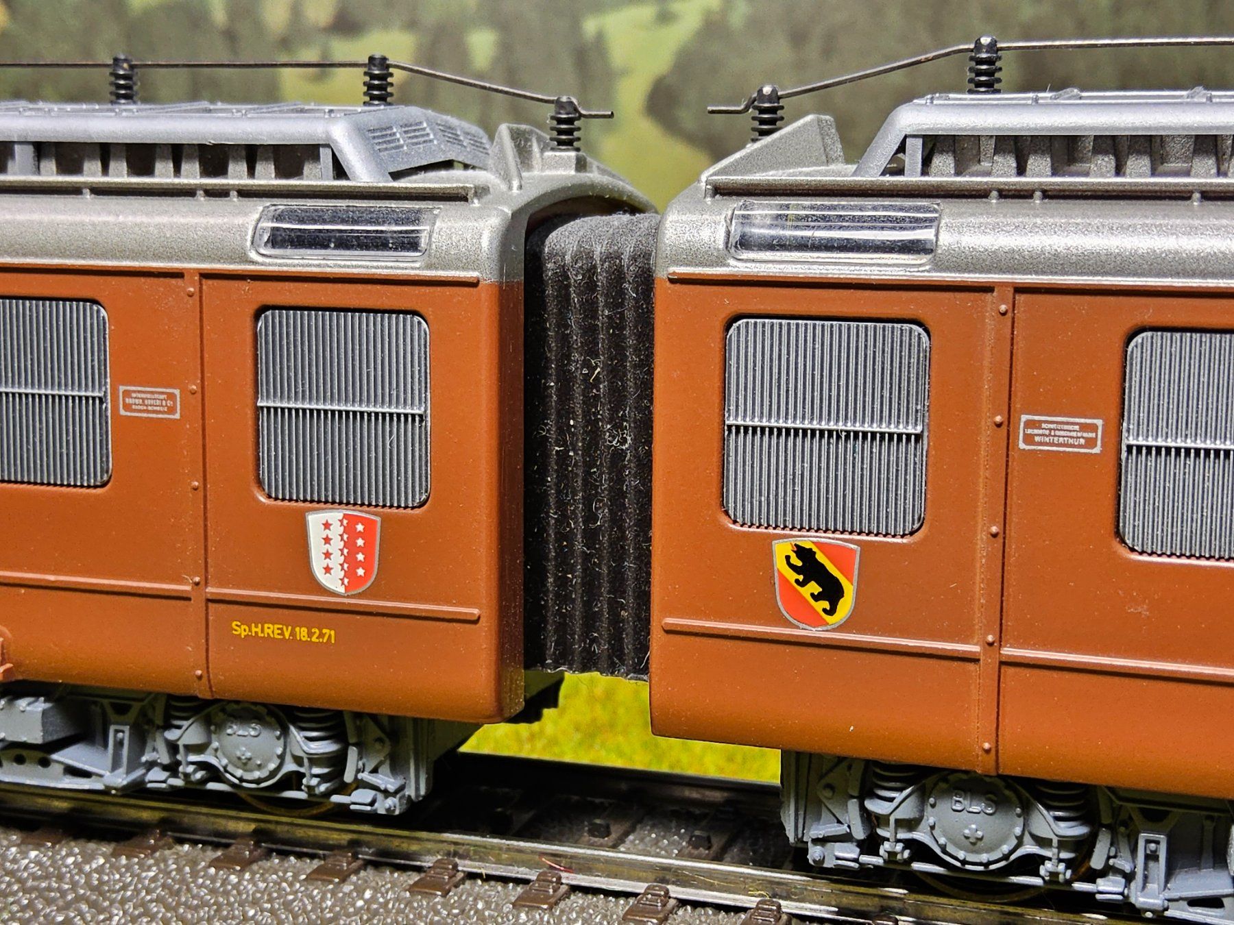 HAG 242 __ BLS Doppel Lokomotive Ae 8/8 _ 2 motorig __ AC H0 (Gebraucht ...