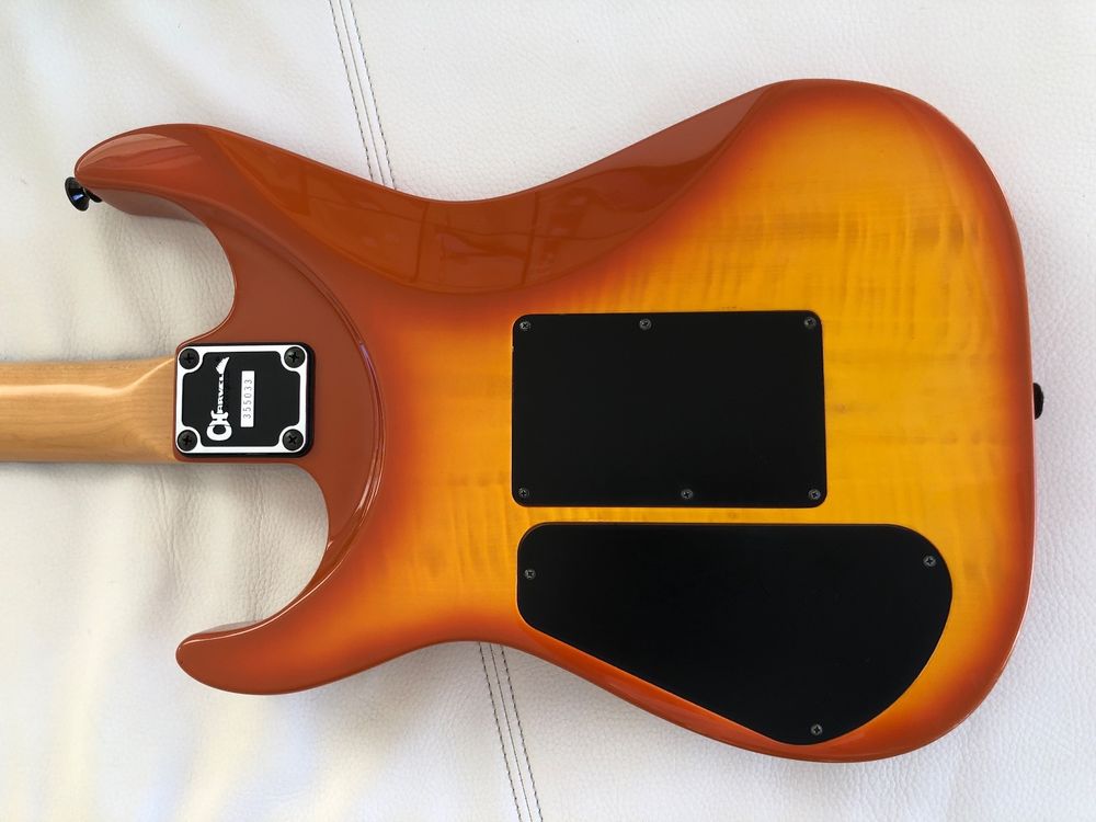 Charvel 375 Deluxe 1992 | Kaufen auf Ricardo
