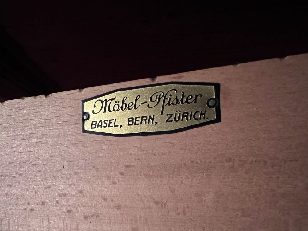 Antiker Kleiderschrank von Möbel-Pfister, ca. 1930/40 (Gebraucht) in ...