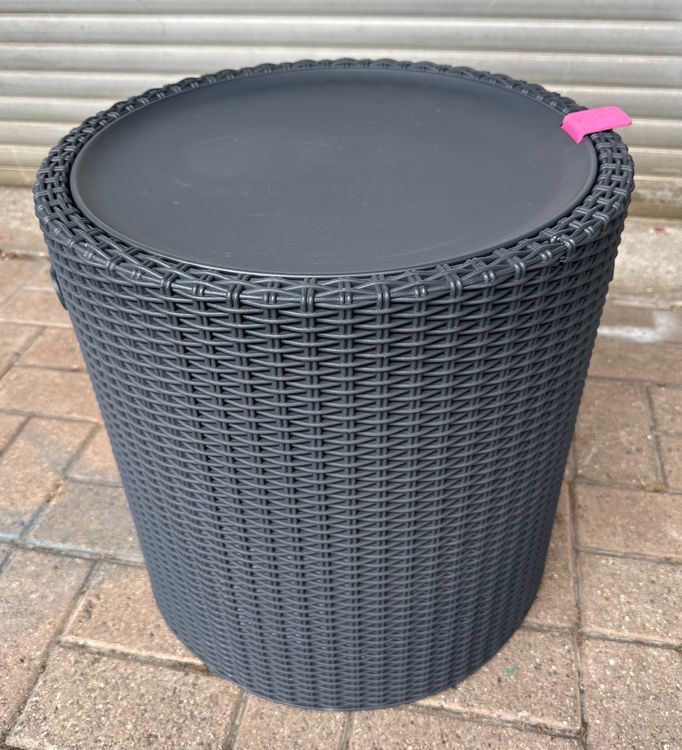 Keter Cool Stool (Gebraucht) in Dottikon für CHF 29.9 – nur Abholung ...