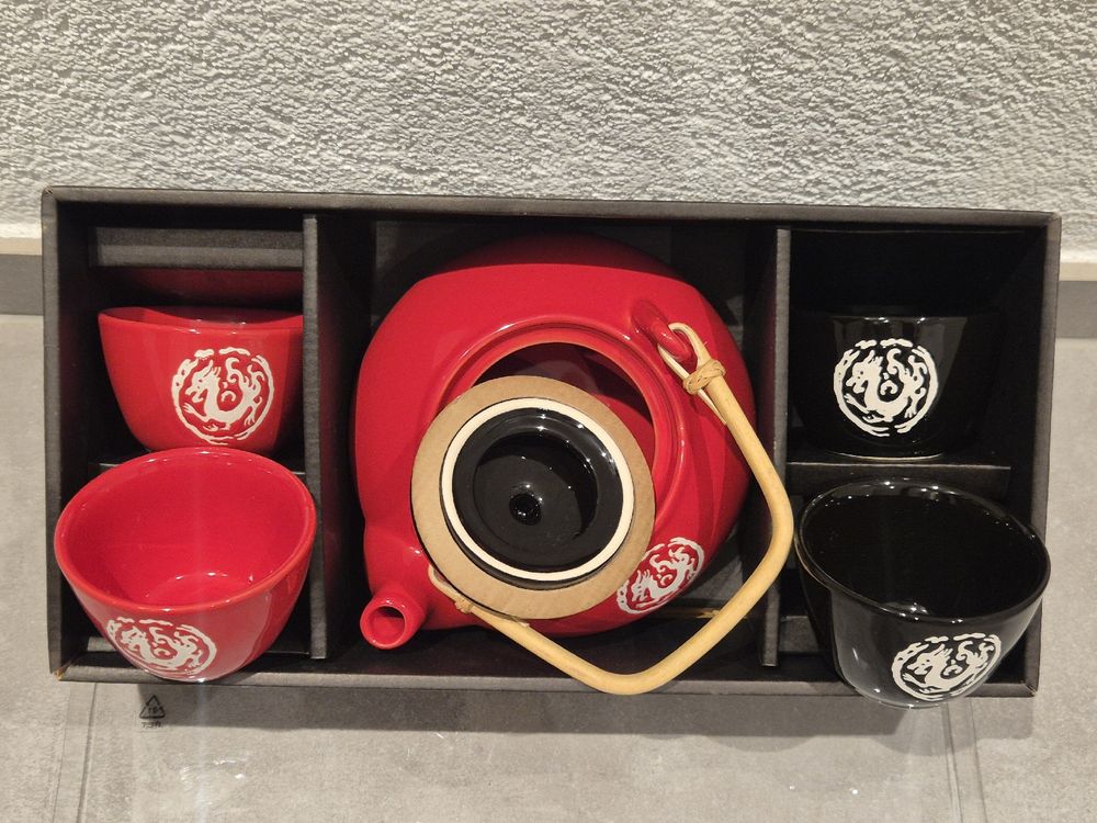 Stilvolles Teeset mit Teekanne und 4 Tassen asiatisch Design (Neu ...